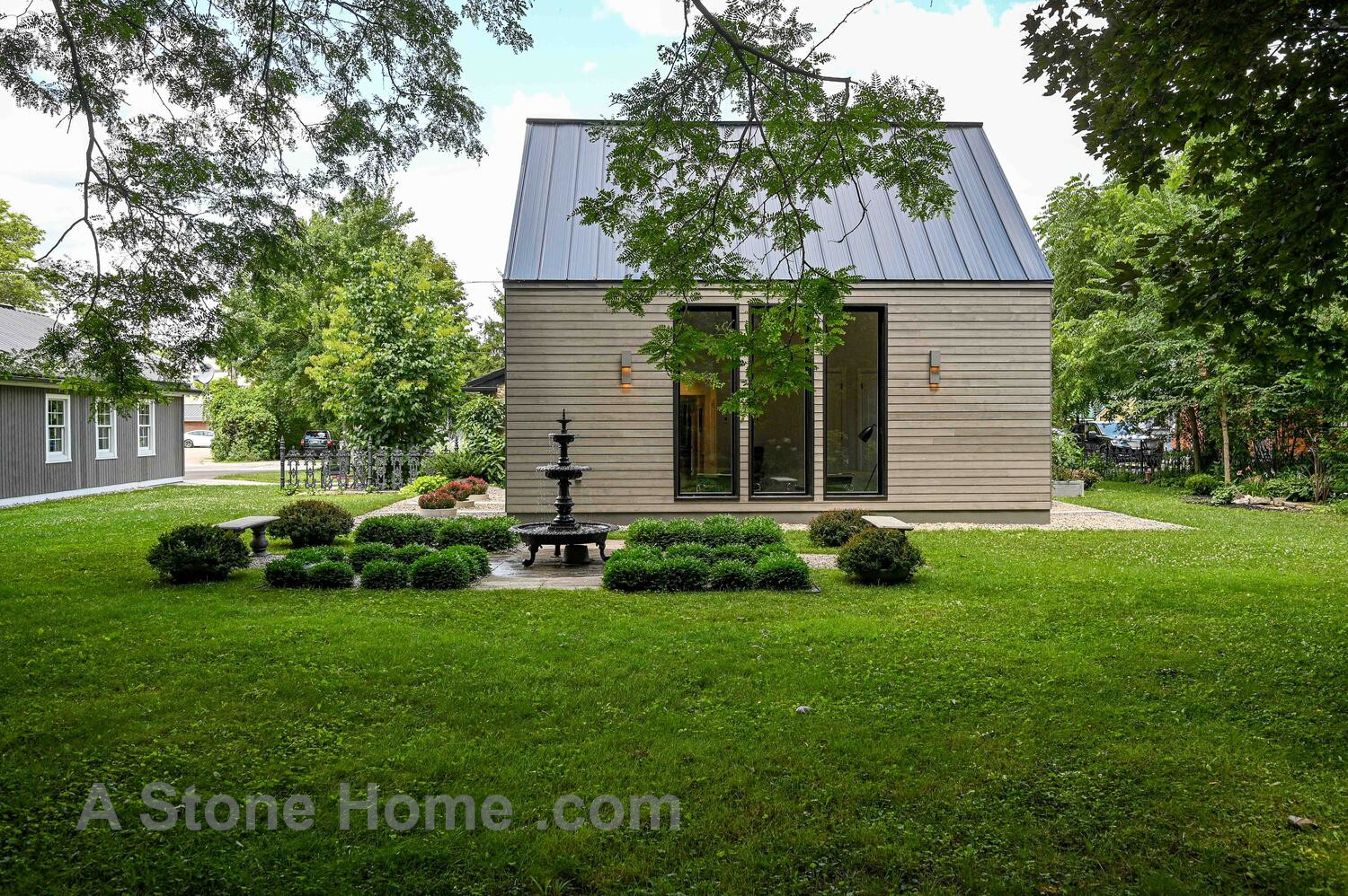 106 Brock Street Merrickville – photos – A Stone Home .com