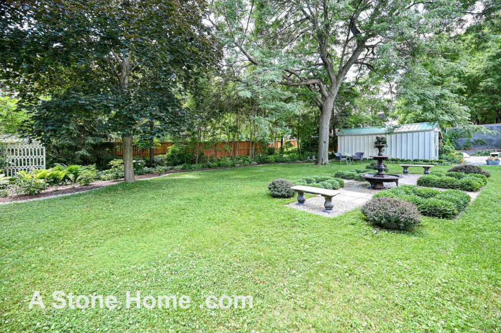 106 Brock Street Merrickville – photos – A Stone Home .com